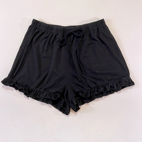 Ben Sherman | Shorts | Shein Black Ruffle Shorts Womens Large Euc ...